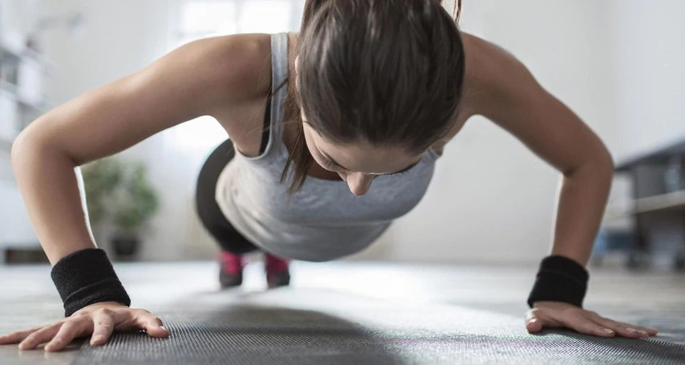 Rutina de entrenamiento de alta intensidad para realizar desde casa