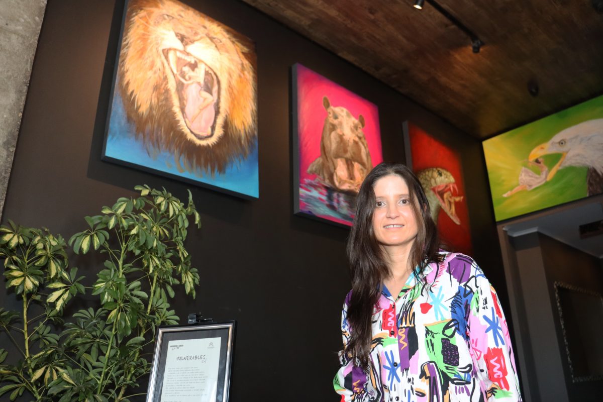 "Vulnerables": Carolina Rozas expone su nueva colección de obras en Bar ...