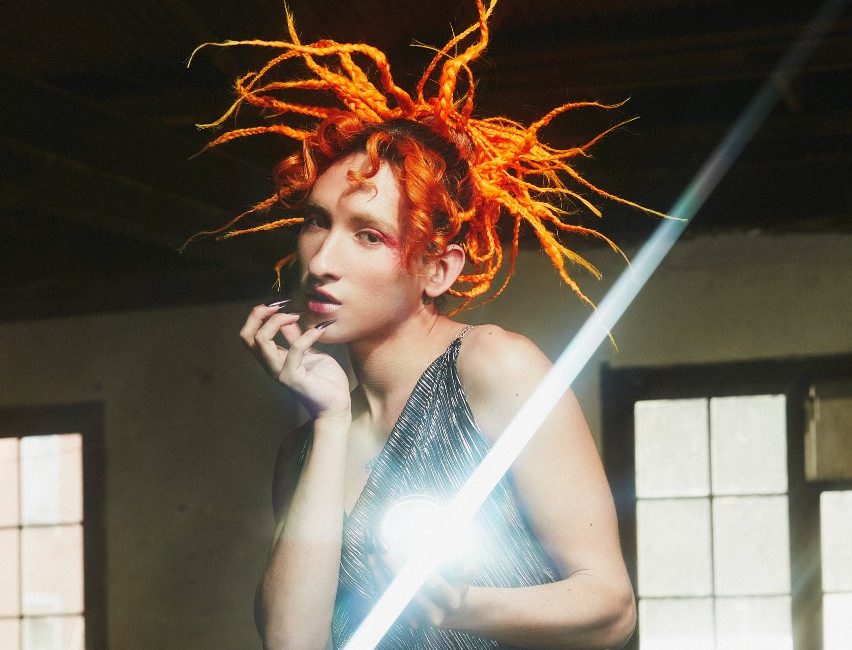 Conoce el nuevo disco de la cantante Javi Electra