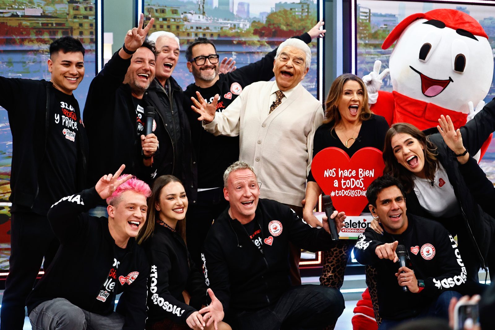 "La Teletón nos hace bien todos los días": campaña cumple 45 años