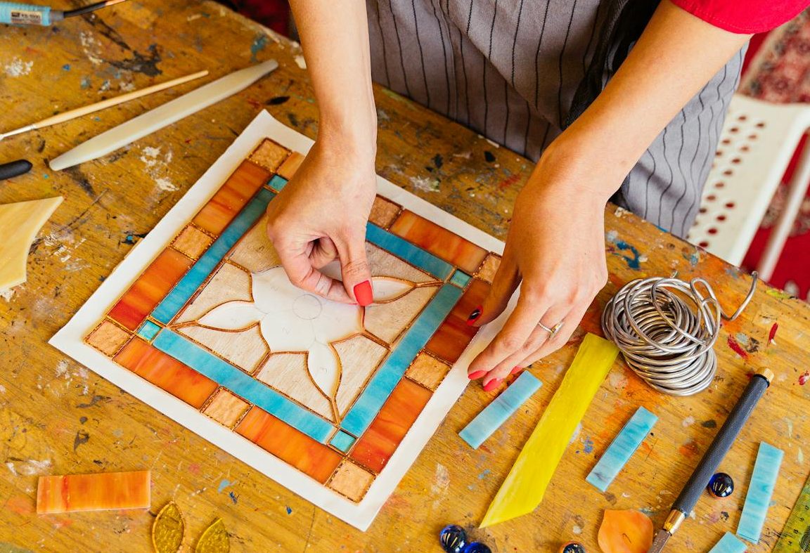 Conoce cómo ser parte del taller "Conociendo los vitrales" del Cicat