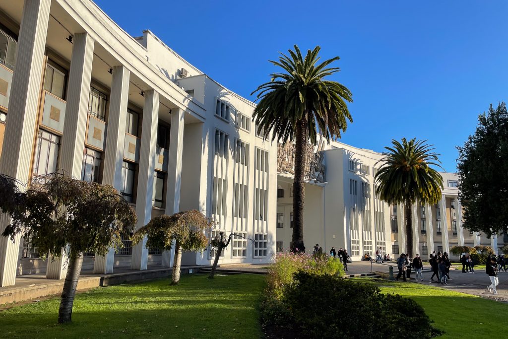 UdeC destaca en el CWTS Leiden Rankings dentro del top 30 en Sudamérica ...