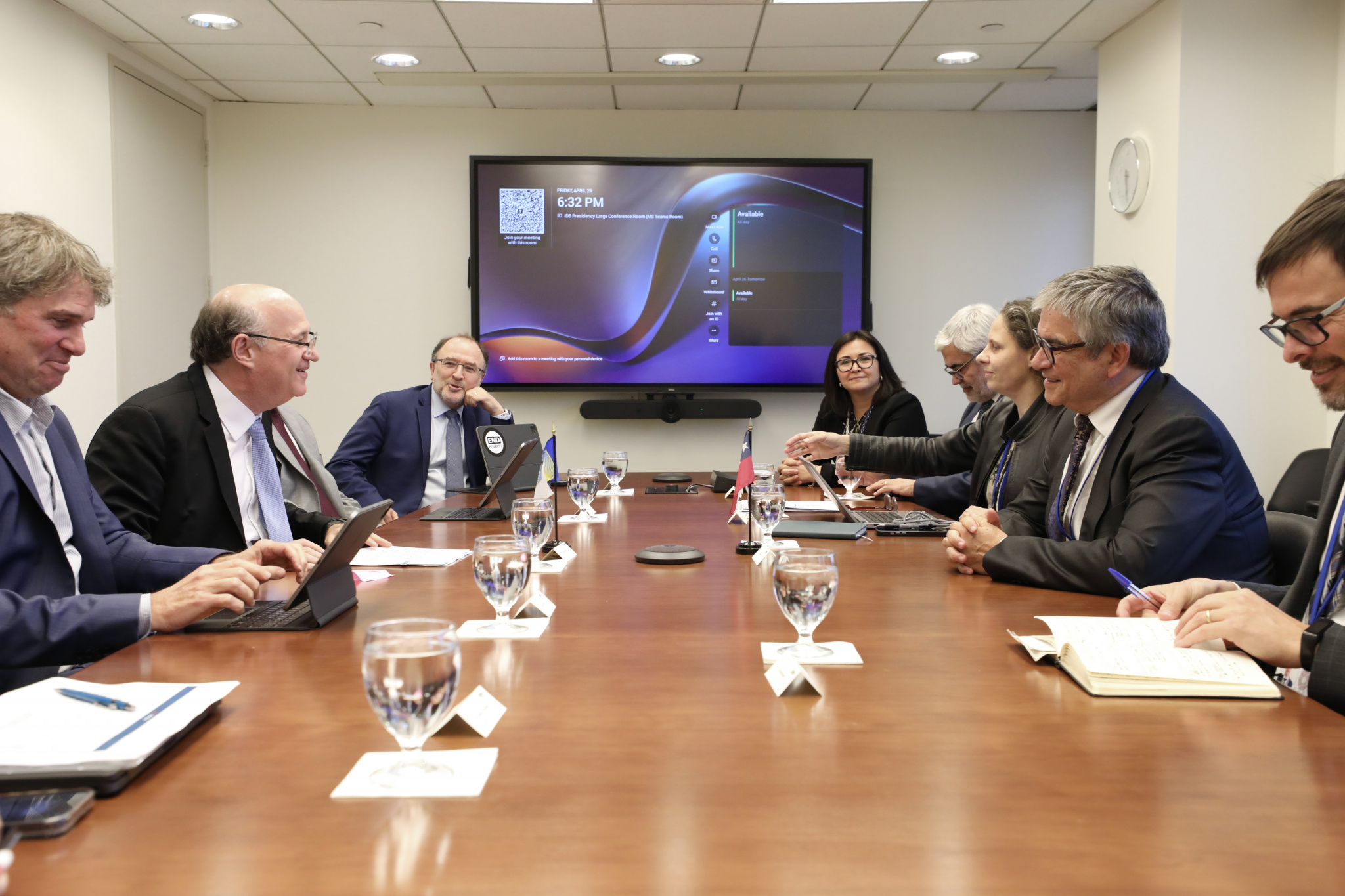 Ministro Marcel se reunió con el vicesecretario del Tesoro de EE.UU ...