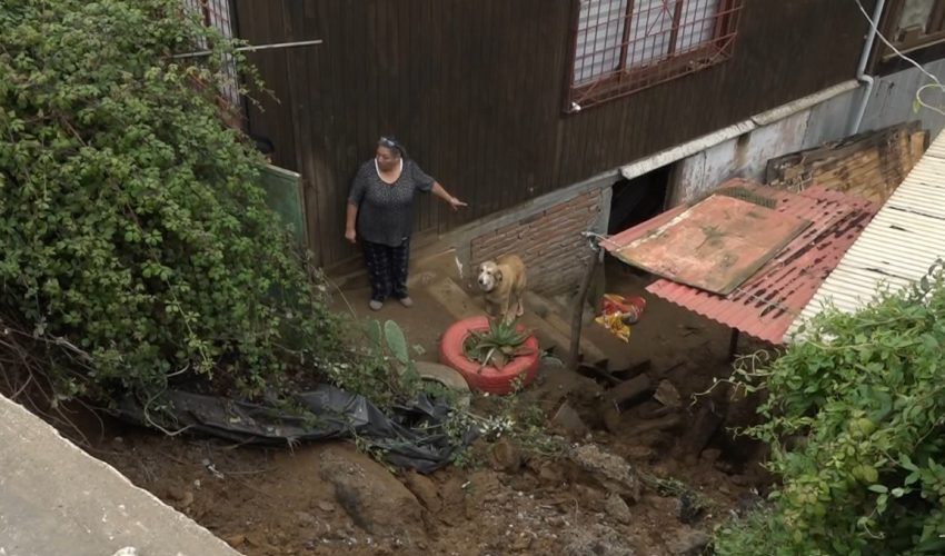 Vecinos denuncian años sin solución tras socavón que afectó a ...